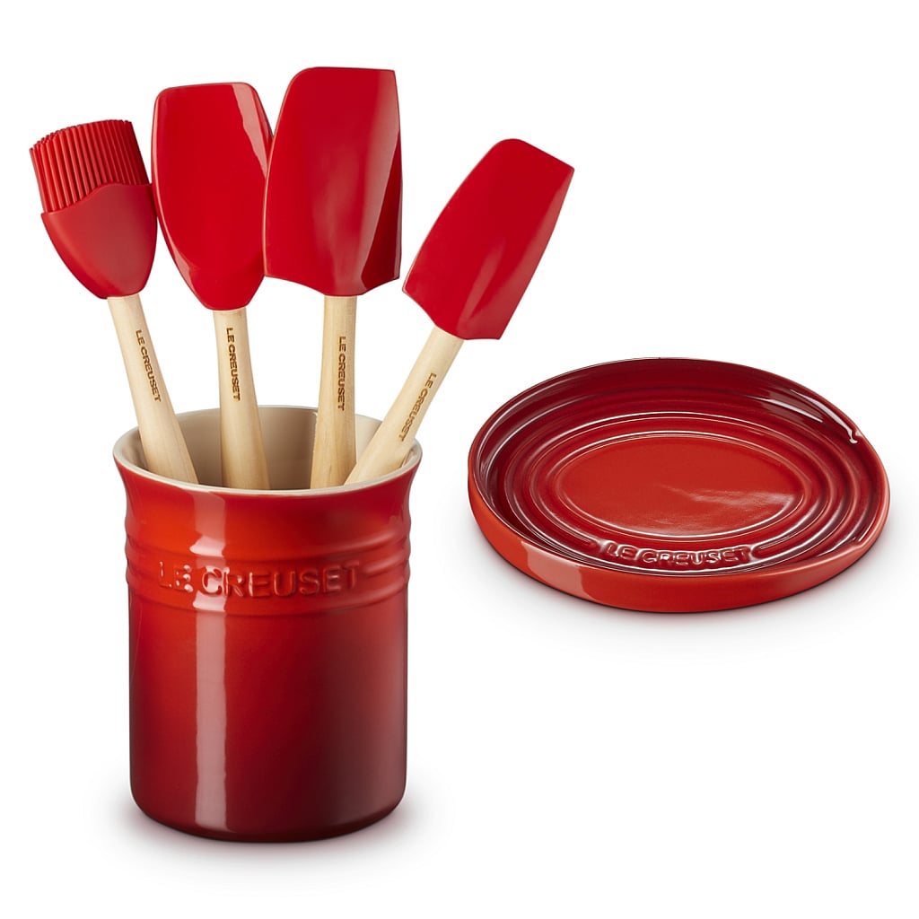 Le Creuset Topf mit 4 Spateln kirschrot | Knivesworld.eu