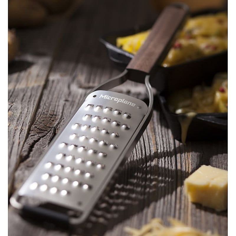 Microplane Master Series Rasp • Rasp met walnoothouten handvat ...