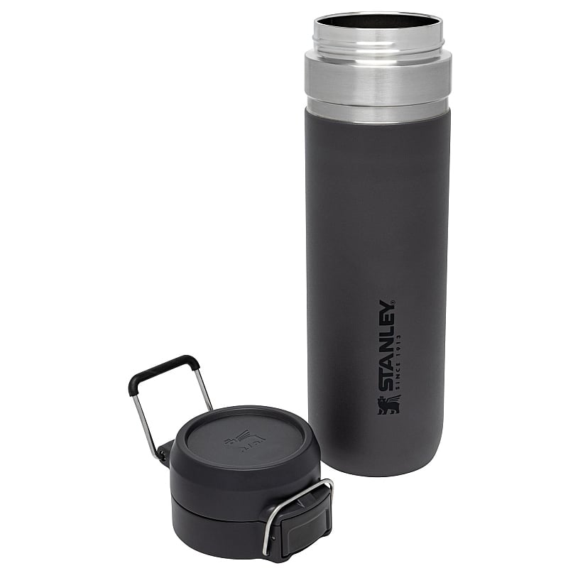 Stanley The Quick Flip Water Bottle 700 ml Charcoal | Knivesworld.eu