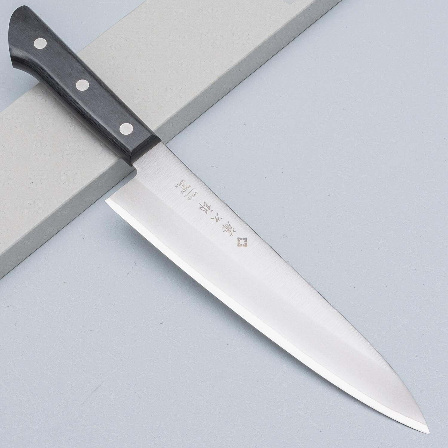 Tojiro Basic Gyuto 20 cm | Knivesworld.eu