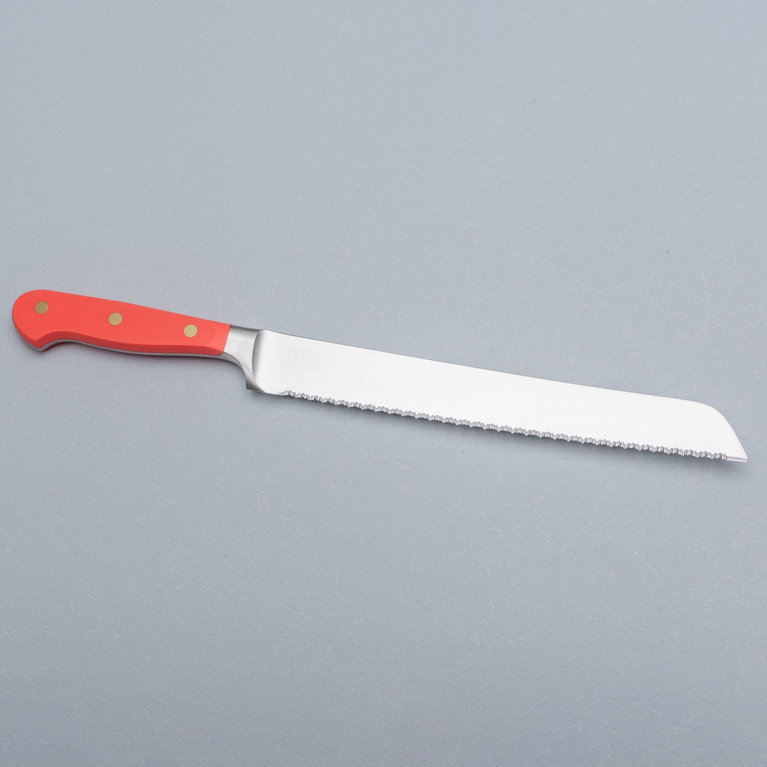 Wusthof Classic Colour Coral Peach Broodmes 23 cm | Meesterslijpers.nl